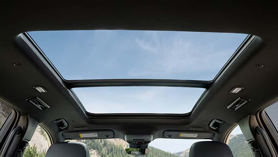 2026 Chevy Traverse LT Features and Price