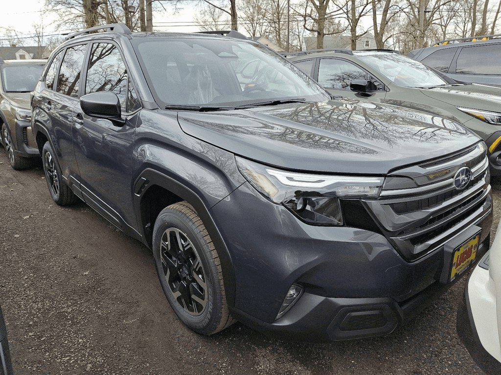 2025 Subaru Forester vs. 2025 Subaru Forester Hybrid